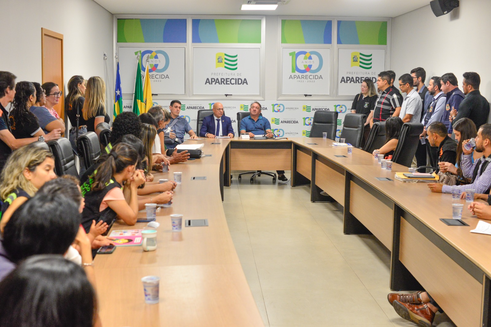 Prefeito Vilmar Mariano recebe fiscais e discute Plano de Cargos e ...