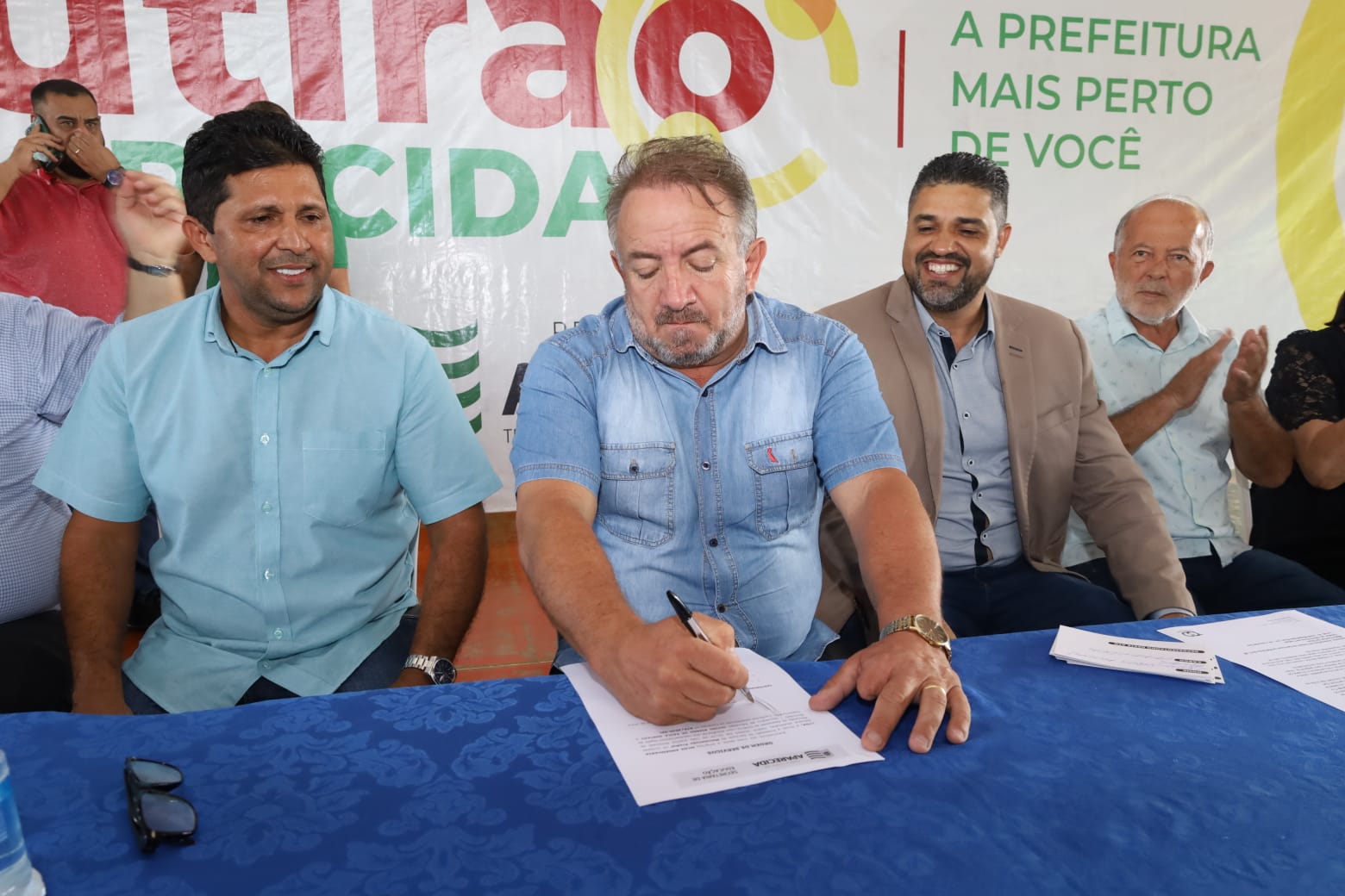 Prefeitura Municipal de Aparecida de Goiânia | Vilmar Mariano assina ...