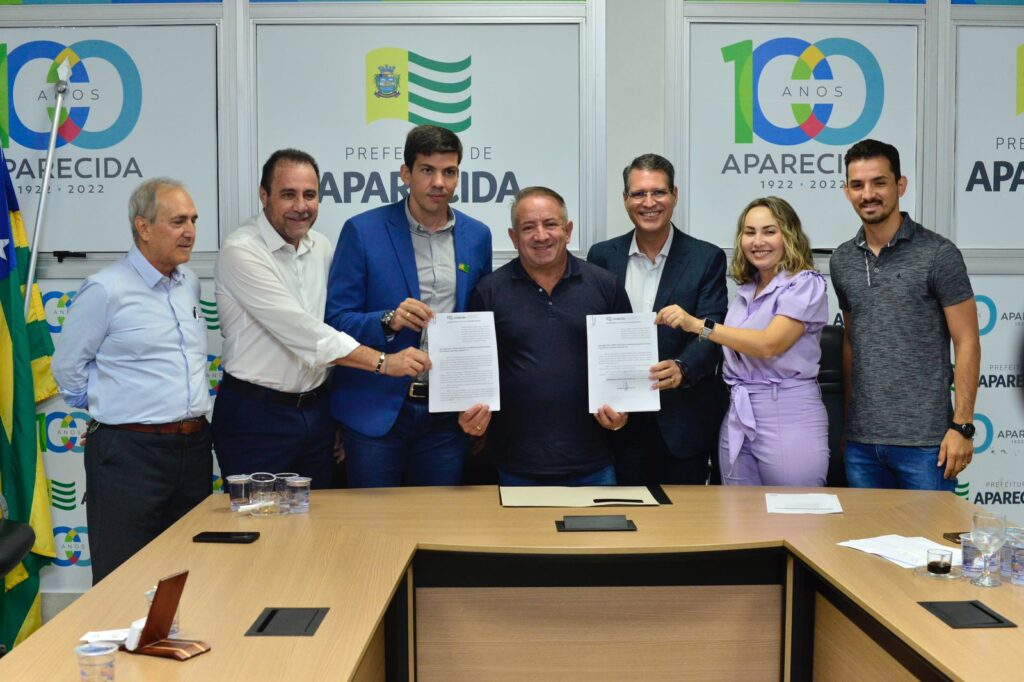 Prefeitura Municipal de Aparecida de Goiânia | Vilmar sanciona lei que ...